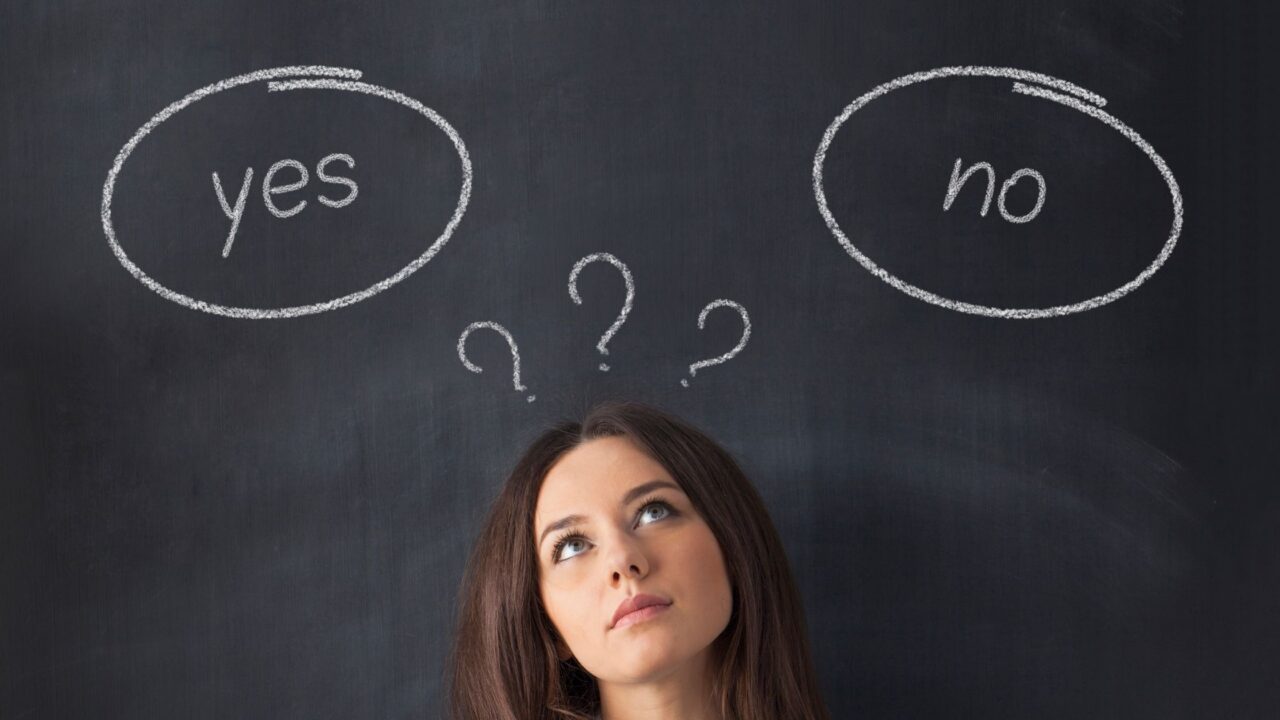 Closed Questions: How to Use Them in Surveys & Assessments